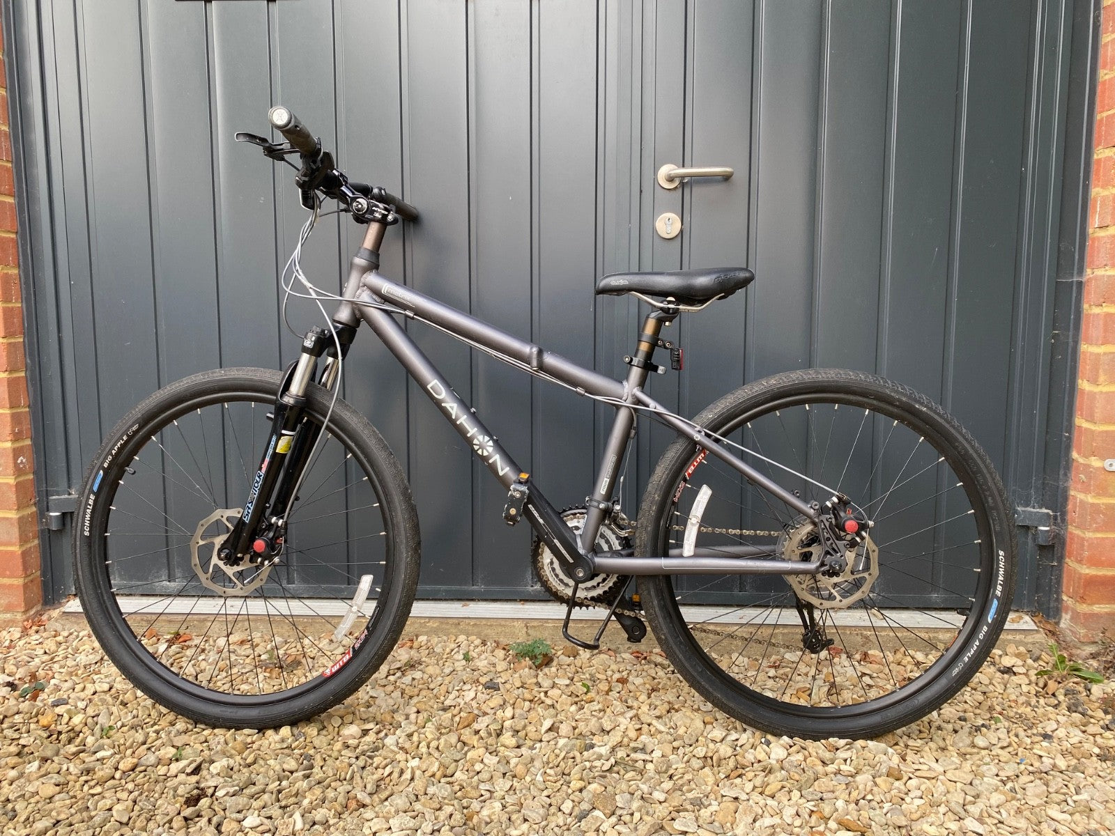 Dahon Matrix 2010 folding hybrid mountain/road bike, aluminium frame ...